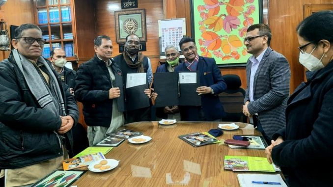 Trifed Signs MoU with Akhil Bhartiya Vanvasi Kalyan Ashram for Setting ...