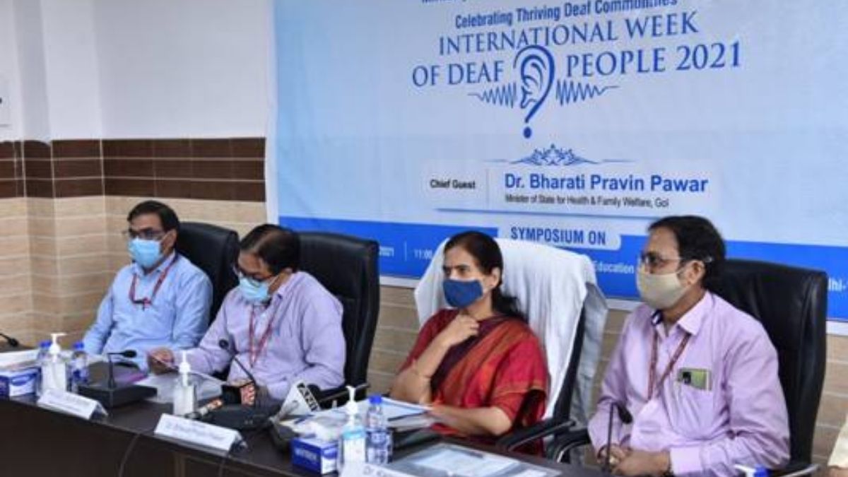 Dr. Bharati Pravin Pawar presides over the International Week of Deaf ...