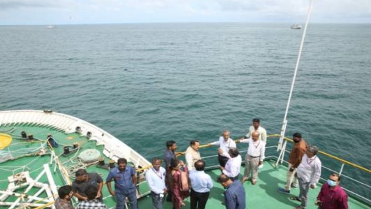 Dr Jitendra Singh visits Indian Subcontinent’s Pioneer Research Vessel ...