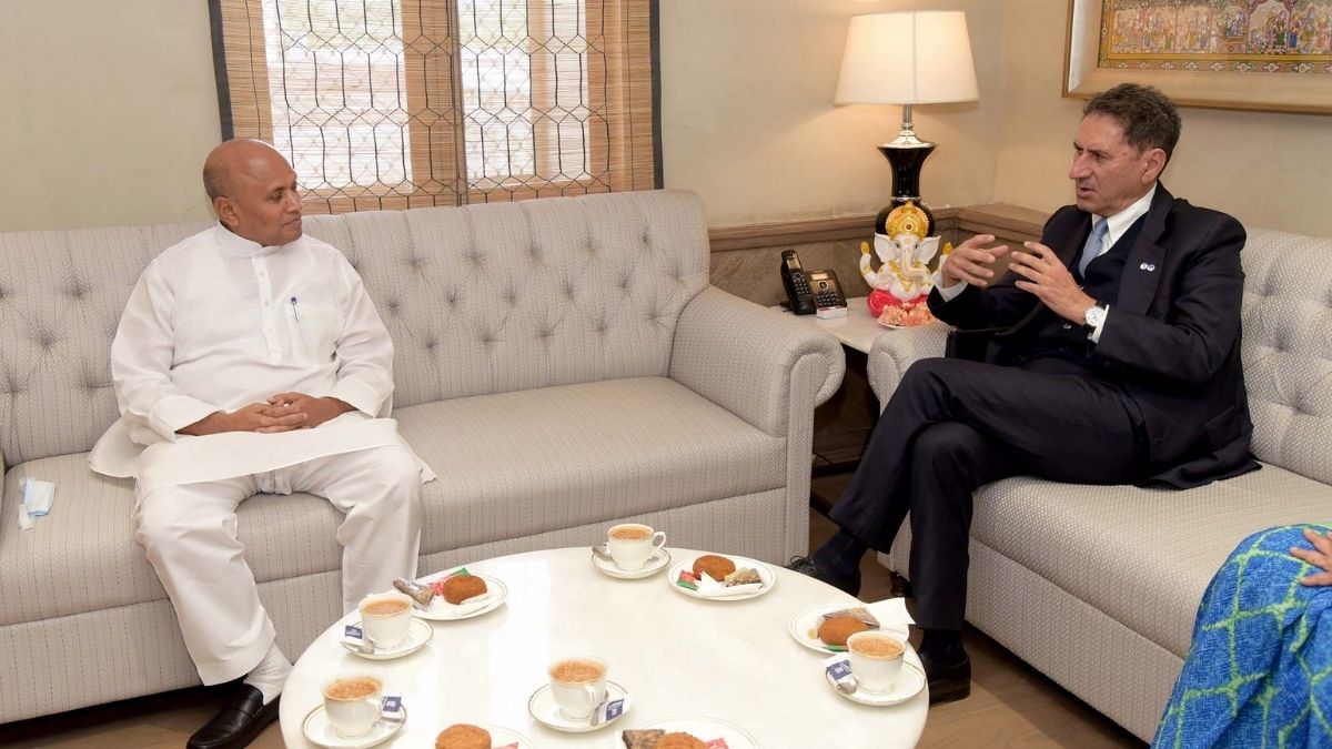 Ram Chandra Prasad Singh meets DG-IRENA Fansesko La Chamera