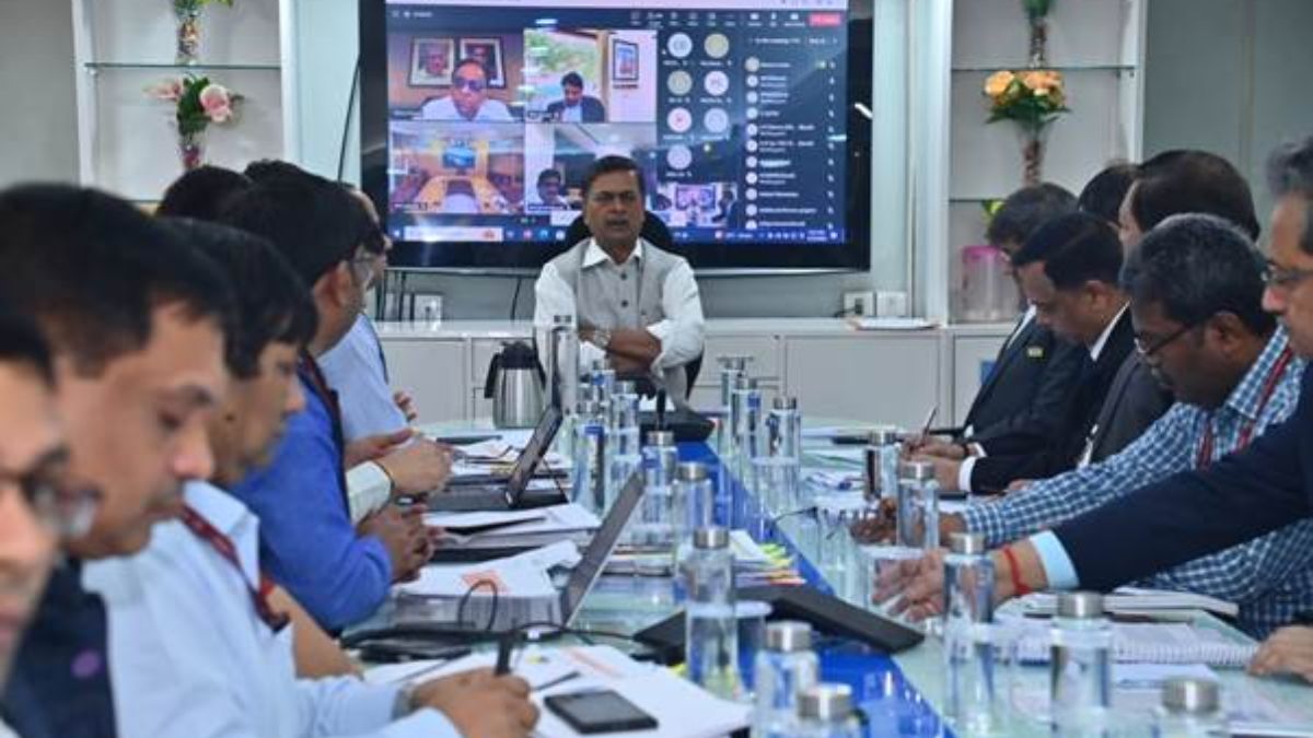 Power Ministry holds interaction with industry stakeholders to review ...