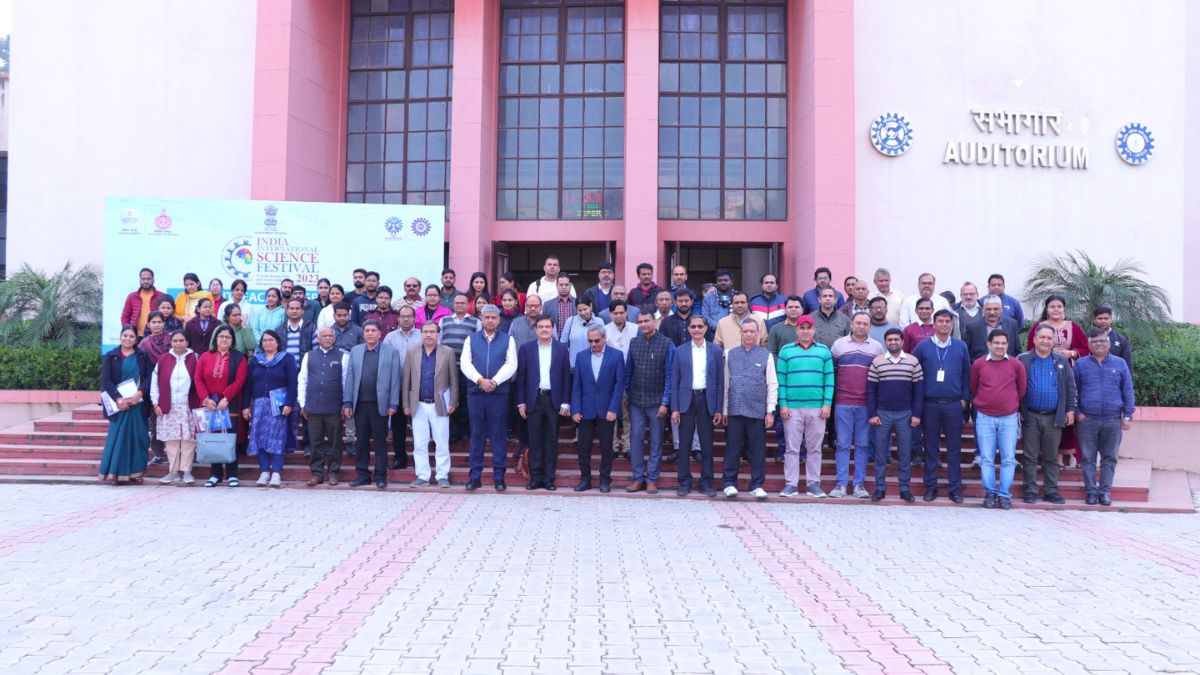CSIR-NPL organized the Outreach Program of IISF 2023