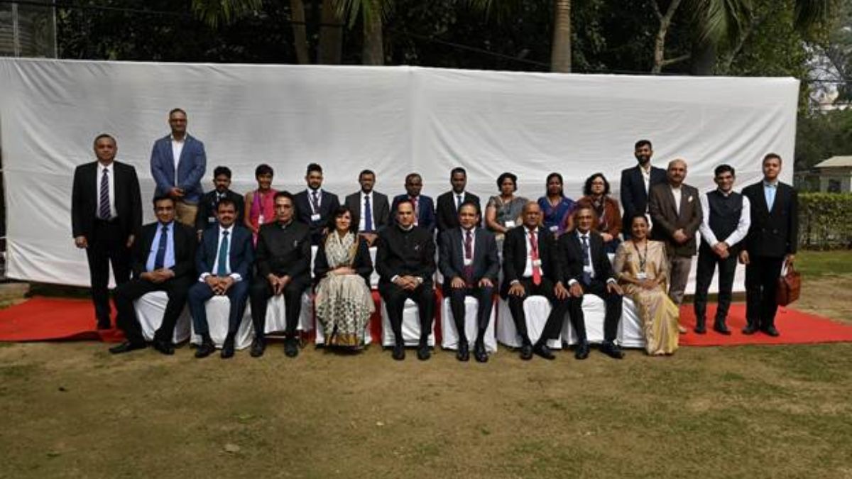 The First Executive Batch of the Capacity Building Programme for Senior ...